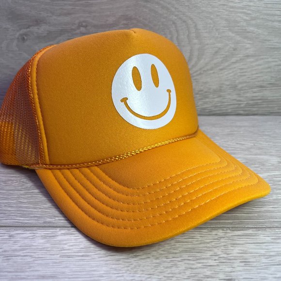OTTO | Accessories | New Vintage Style Happy Face Yellow Trucker Hat ...
